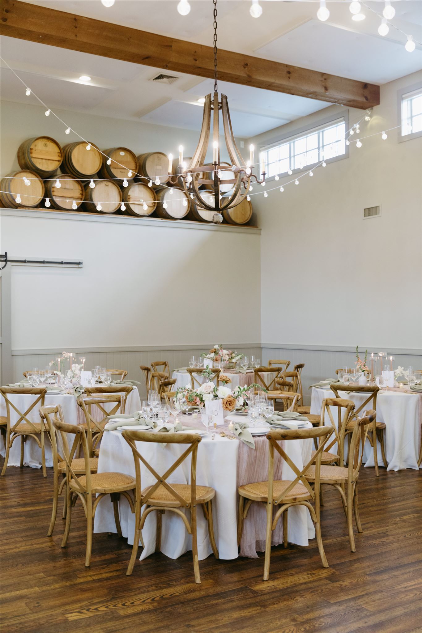 Wedding 101: Swoon-Worthy Wedding Reception Tablescape Inspiration ...